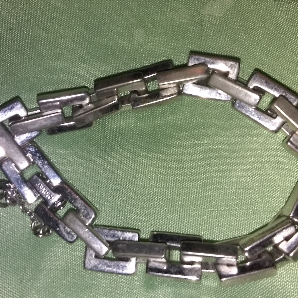 Vintage Monet Heavy Chunky Silver Bracelet. - Gem